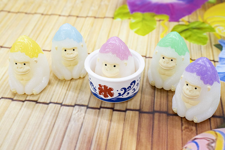 TAMA-KYU、かき氷のような見た目をしたゴリラのカプセルトイ「かきごりら」を発売 ｜デザインを深掘り MdN