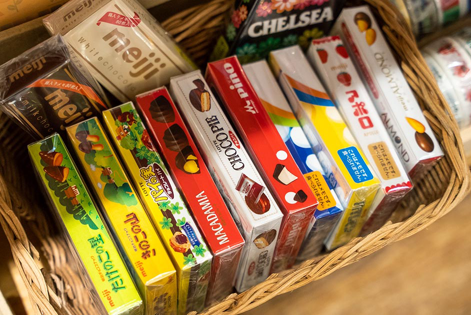 表参道「TokiiRo」クレパス柄トケイなど、かわいい文具や雑貨がそろう【三戸なつめ×東京の文房具店】 ｜デザインを深掘り MdN