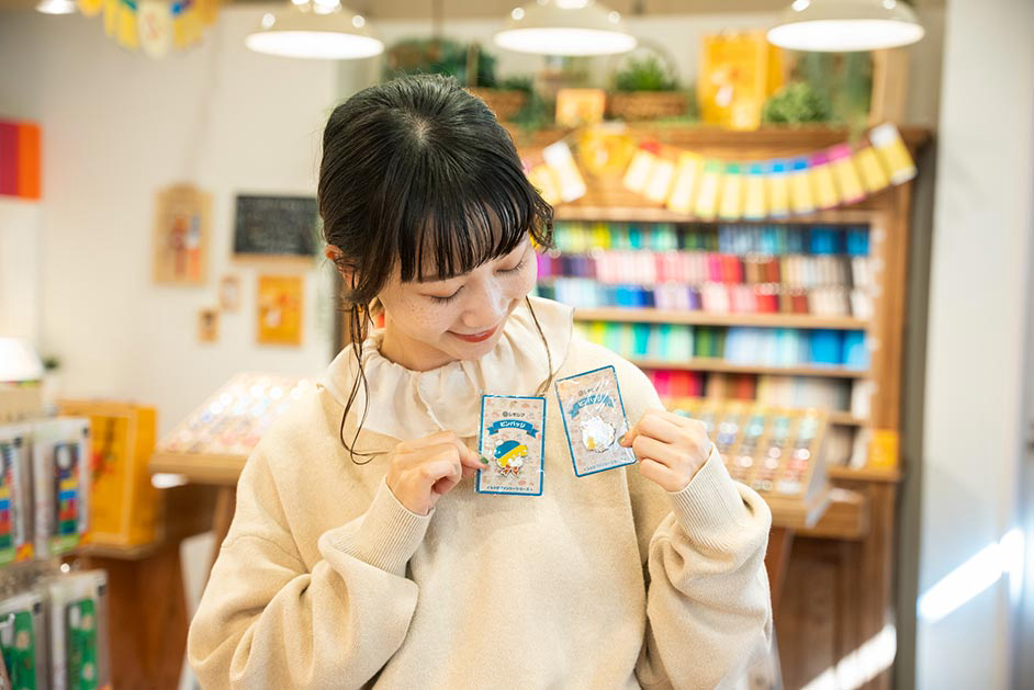 表参道「TokiiRo」クレパス柄トケイなど、かわいい文具や雑貨がそろう【三戸なつめ×東京の文房具店】 ｜デザインを深掘り MdN