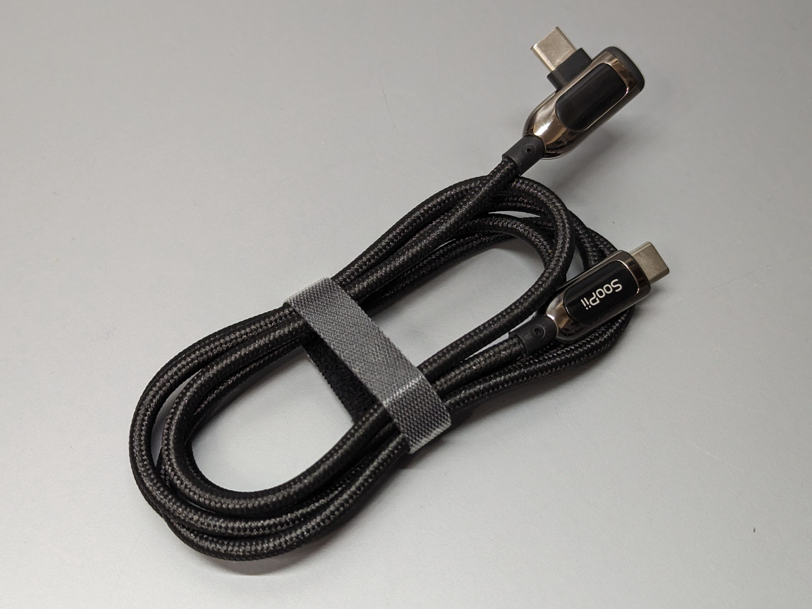 「ちゃんと充電できてる？」がひとめで分かる、充電器からの供給電力を表示可能なUSB Type-Cケーブル ｜デザインを深掘り MdN