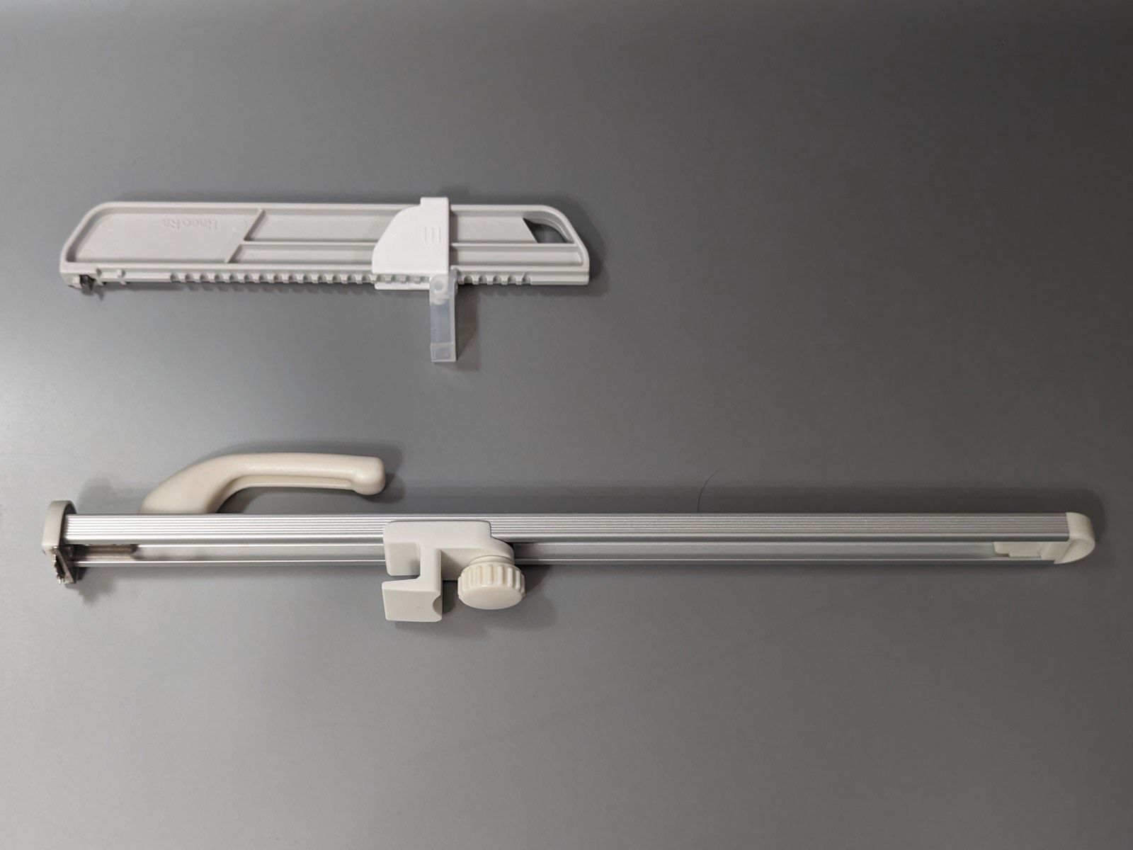 110円でこの便利さ！ 段ボールを中身に合わせて小さくできる、ダイソー「段ボールサイズ調整カッター」 ｜デザインを深掘り MdN