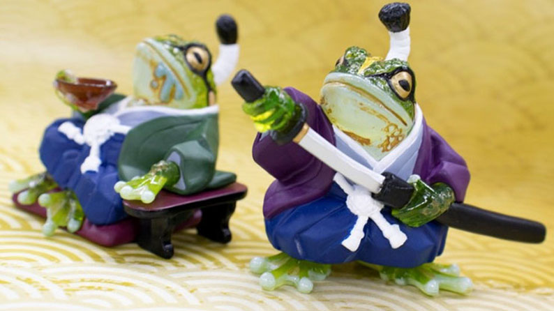 TAMA-KYU、殿様のようなカエルのカプセルトイ「殿様がえる」を発売 ｜デザインを深掘り MdN