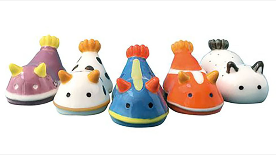 ウミウシをテーブルに並べて癒やされる 「海の宝石」が箸置きになった"umiusea life"シリーズ ｜デザインを深掘り MdN