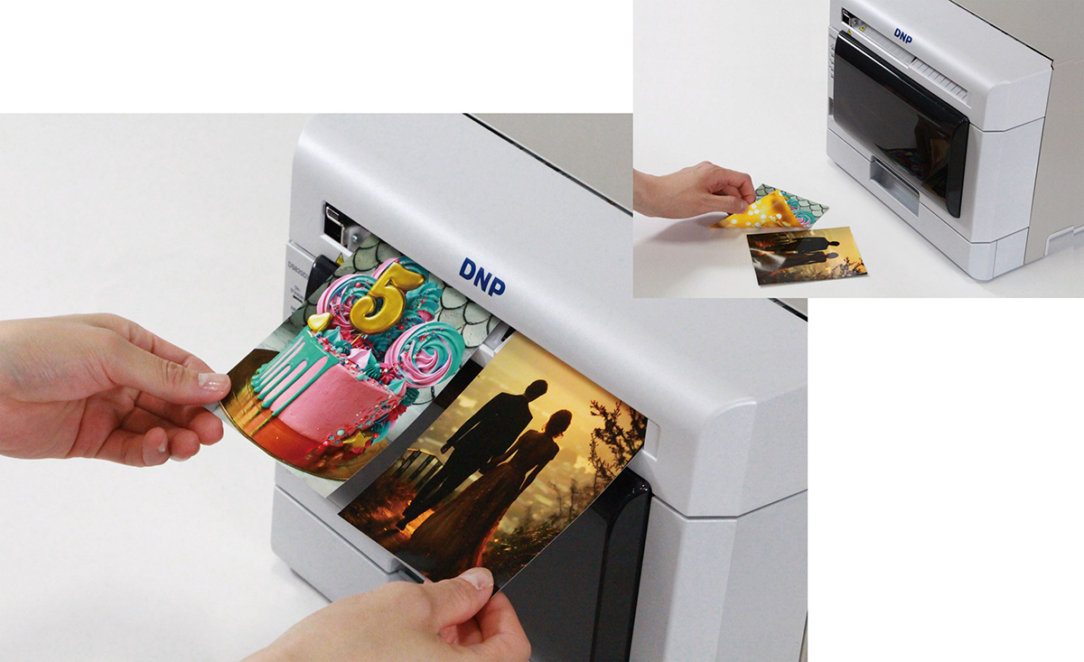 折り目を付けた本やカードも作りやすい！ 大日本印刷の両面フォトプリンター「DP-DS820DX」 ｜デザインを深掘り MdN