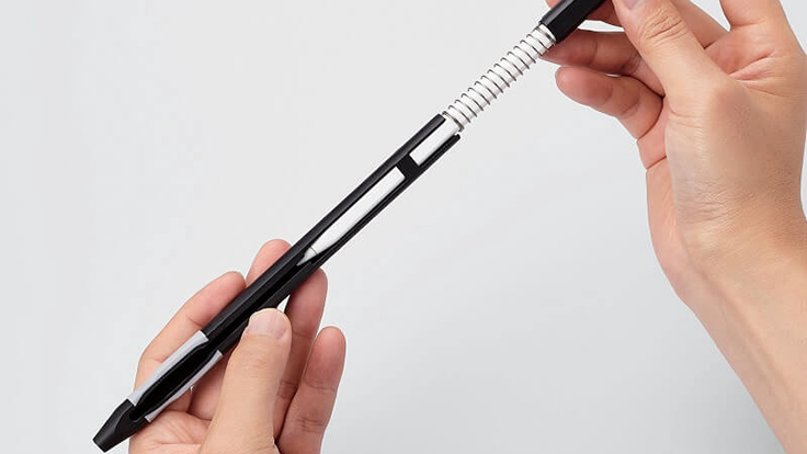 Apple Pencilをボールペンのような使い心地に！ ボタンのノックでペン先が飛び出す装着型の保護ケース ｜デザインを深掘り MdN