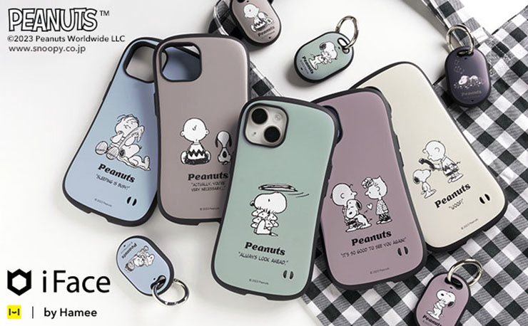 Hamee、くすみカラーのPEANUTS柄「iFace First Class スマホケース」と「iFace First Class AirTagケース」を発売 ｜デザインを深掘り MdN