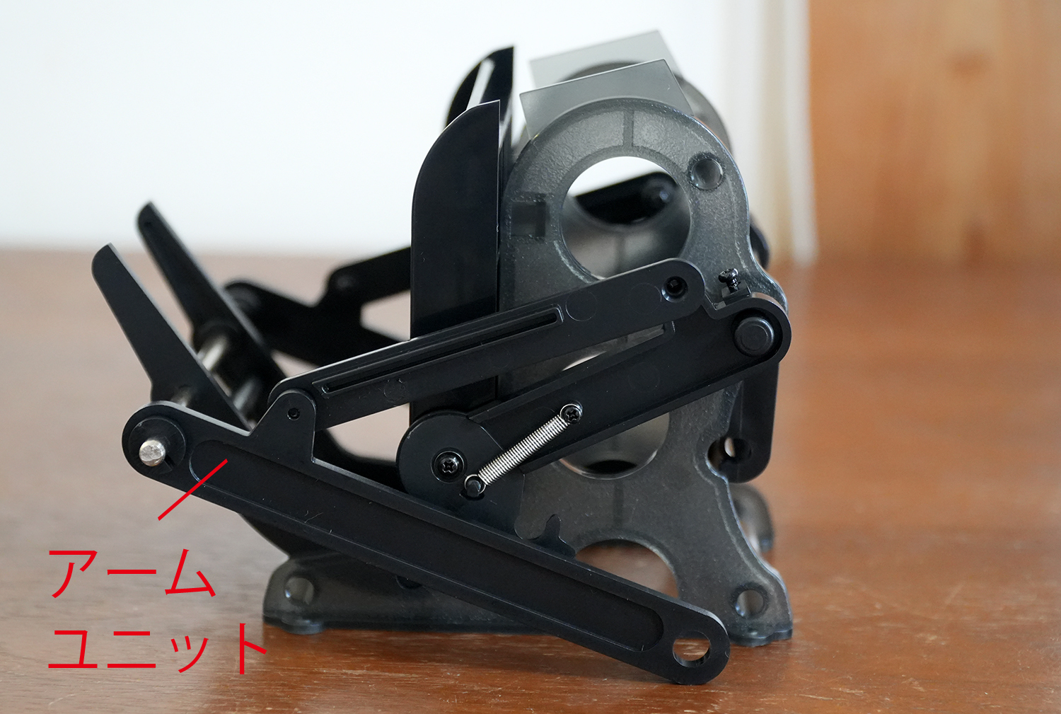 発売前からSNSで話題沸騰！Gakken「大人の科学マガジン」の付録、手乗りサイズの小さな活版印刷機で味のある印刷を楽しもう ｜デザインを深掘り MdN