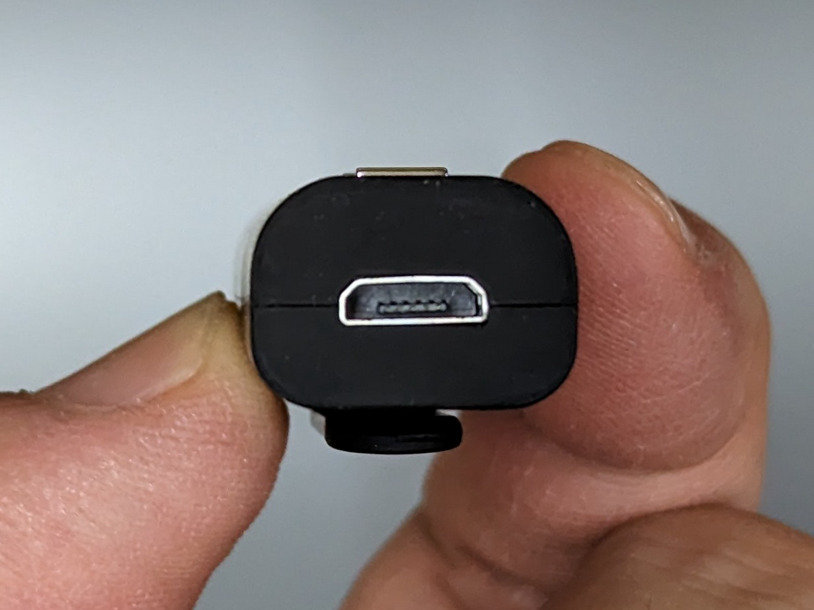 わずか550円で有線イヤホンがBluetoothで使える！ダイソーやワッツで販売されているE Coreの格安 Bluetoothオーディオレシーバー【E-21】 ｜デザインを深掘り MdN